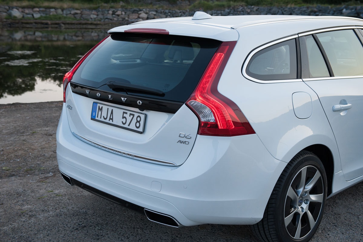 Volvo V60 D6 AWD Plugin-Hybrid Summum prijs en specificaties