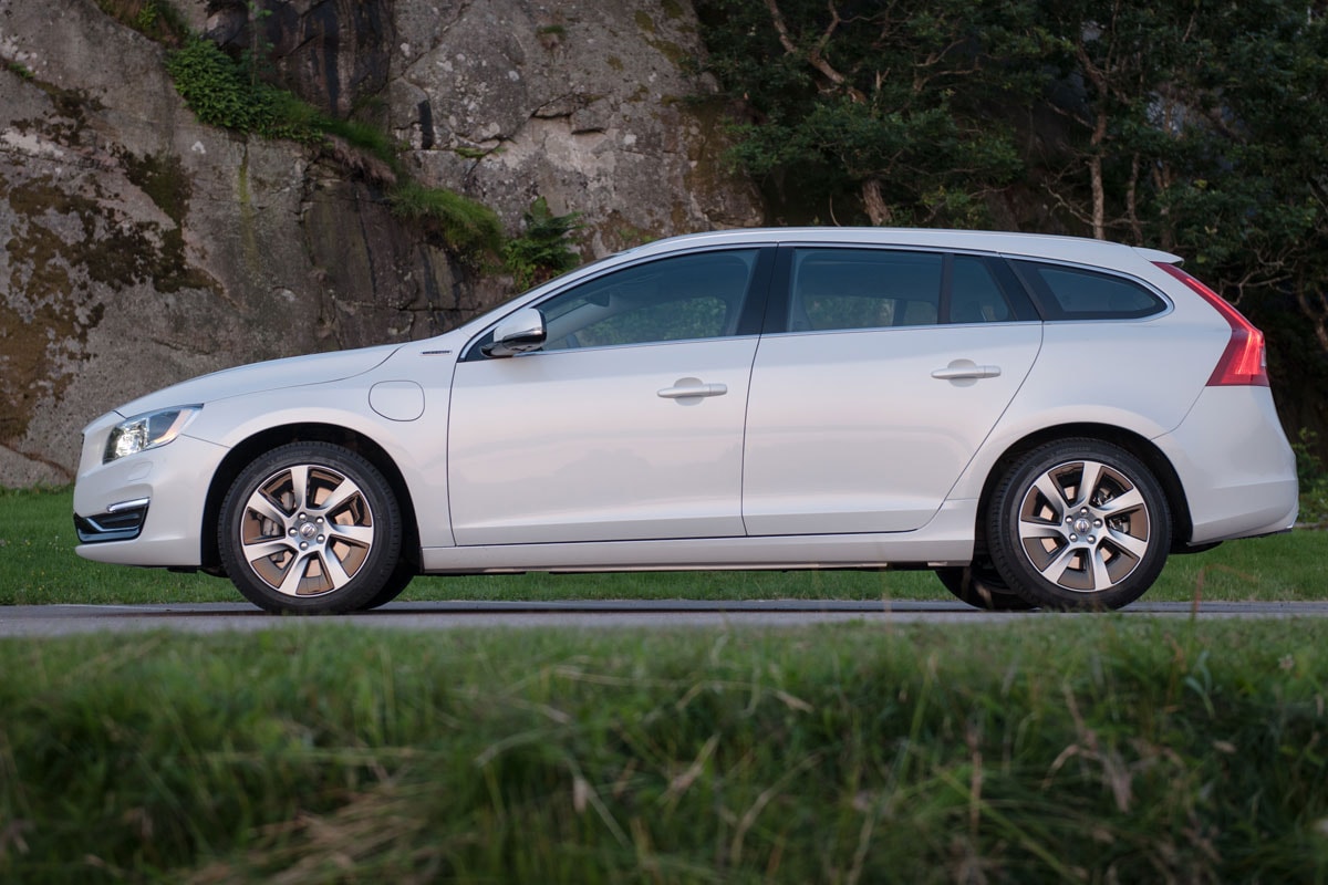 Volvo V60 D6 AWD Plugin-Hybrid Summum prijs en specificaties