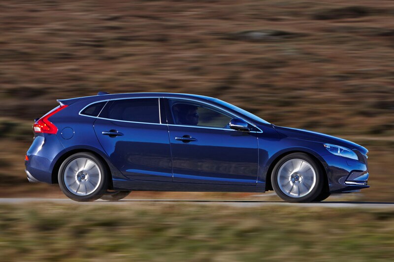 Volvo V40 T4 prijs en specificaties - AutoWeek