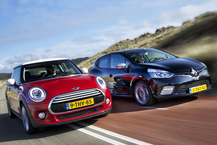 Vergelijkende Test: Mini Cooper - Renault Clio - AutoWeek