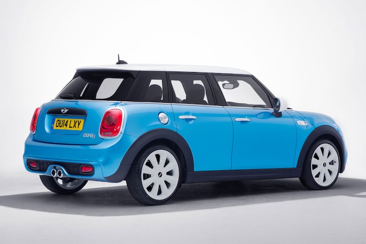 Mini Cooper 5-Deurs: nieuw gezicht, oude Mini - AutoWeek