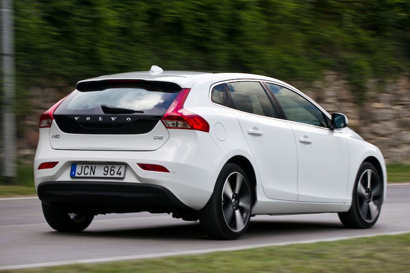 Volvo V40 T4 prijs en specificaties - AutoWeek