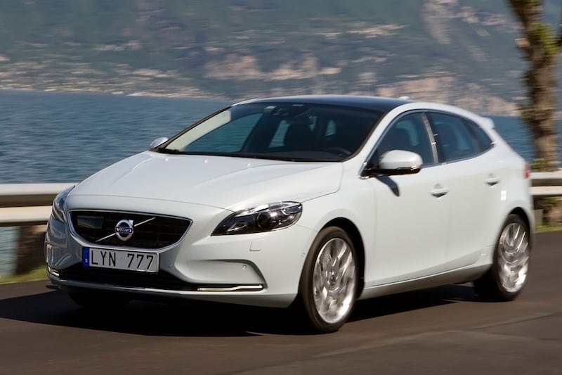 Volvo V40 T4 prijs en specificaties - AutoWeek