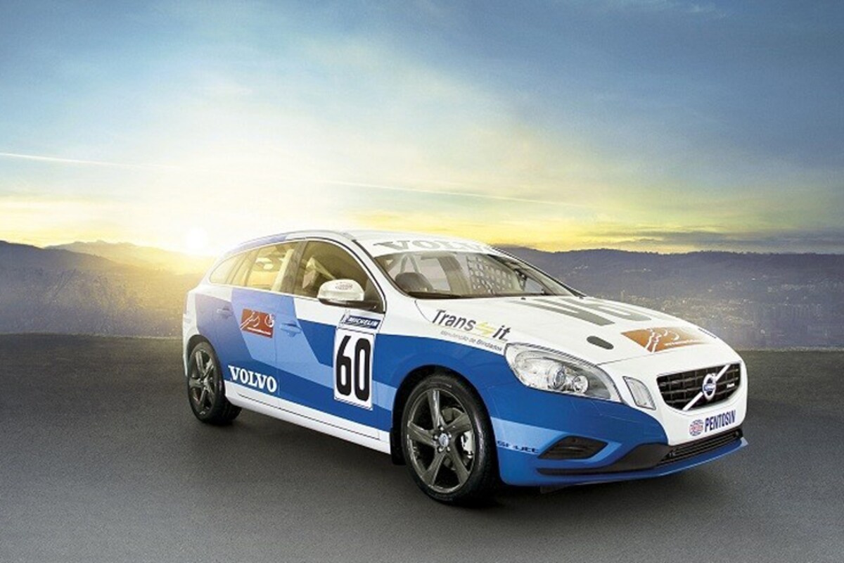 Back to the nineties: Volvo V60 Racing - AutoWeek