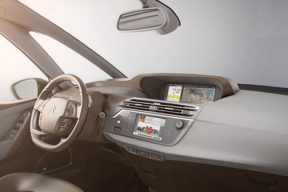 Het binnenste van de Citroën Technospace - AutoWeek