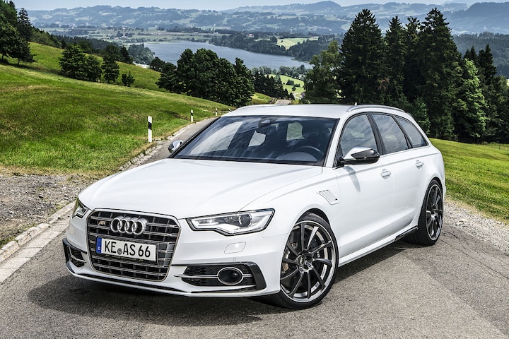 Abt Audi AS6-R jaagt op RS6 - AutoWeek