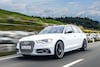 Abt Audi AS6-R jaagt op RS6 - AutoWeek