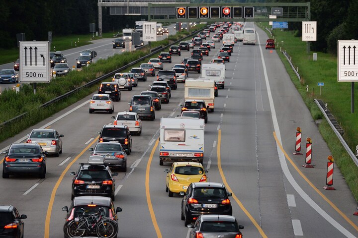 Vier Duitse partijen tegen tolheffing - AutoWeek