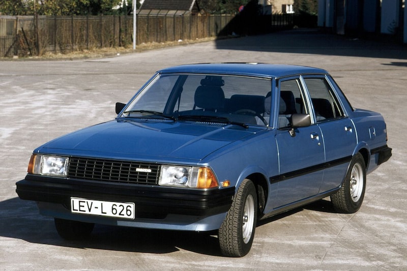 Mazda 626 2.0 DX prijs en specificaties - AutoWeek