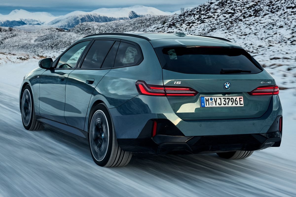 BMW i5 eDrive40 Touring prijs en specificaties - AutoWeek