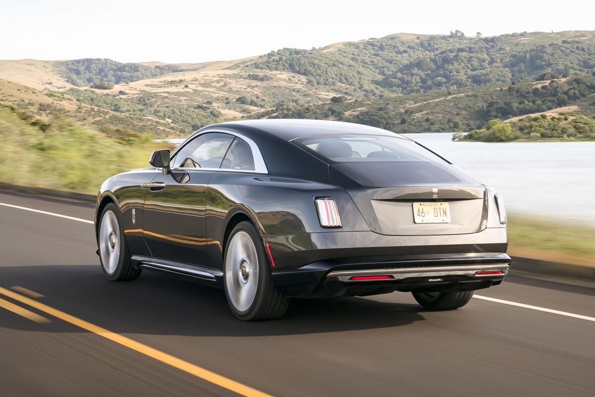 Test: Rolls-Royce Specter – electric drive fits no car as well as this ...