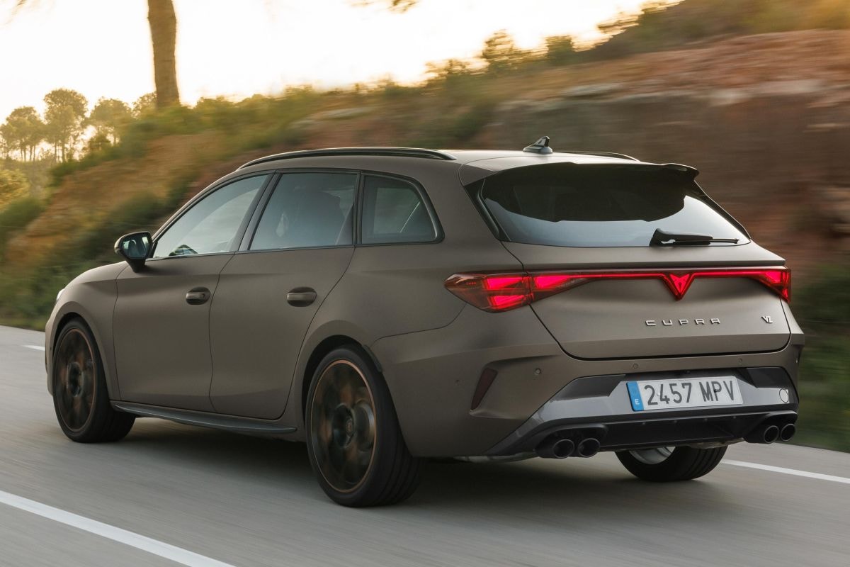 Cupra Leon Sportstourer 1.5 e-Hybrid VZ Extreme prijs en specificaties