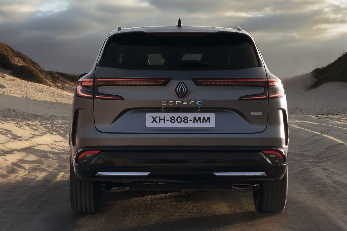 Renault Espace hybrid 200 Iconic 5P (2024) review - AutoWeek