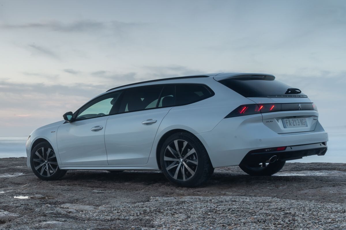 Peugeot 508 SW Blue Lease Allure PureTech 180 (2019) review