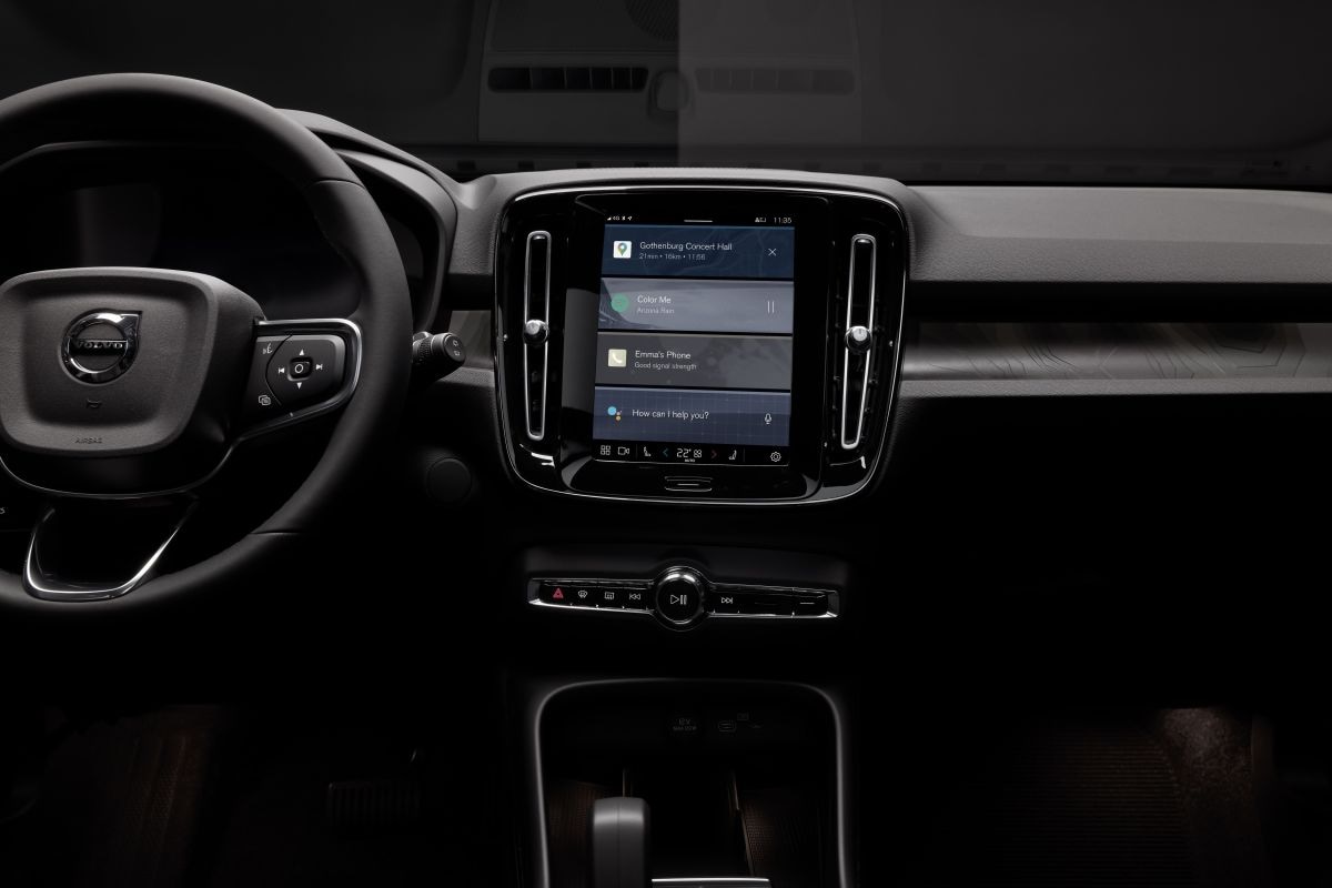 Volvo EX40 Single Motor Extended Range Plus (2024) review Volvo EX40 Single Motor Extended Range Plus (2024) review