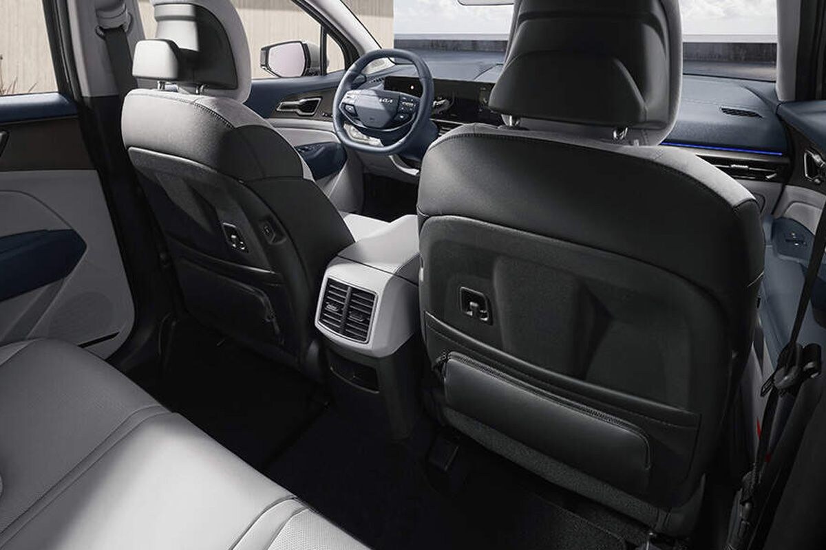 Gefacelifte Kia Sportage in vol ornaat, vanbuiten en vanbinnen!