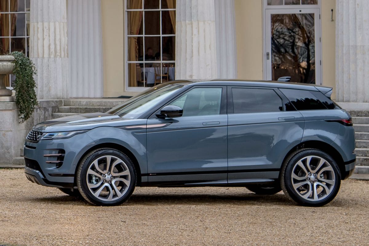 Land Rover Range Rover Evoque P300e AWD R-Dynamic S (2023) review