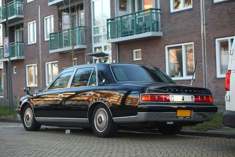 Deze Toyota Century is de ultieme Japanse limousine - AutoWeek.nl