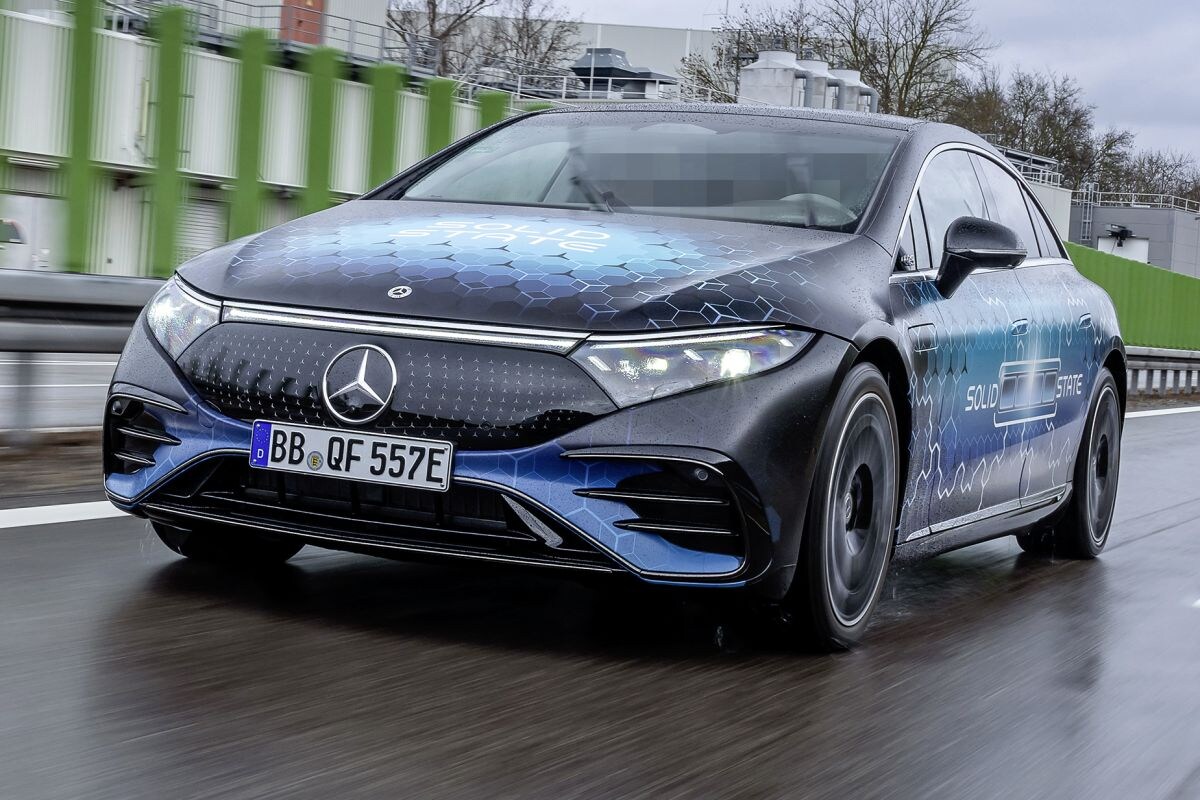 Mercedes-Benz EQS met solid-state accu en dik 1.000 km bereik de weg