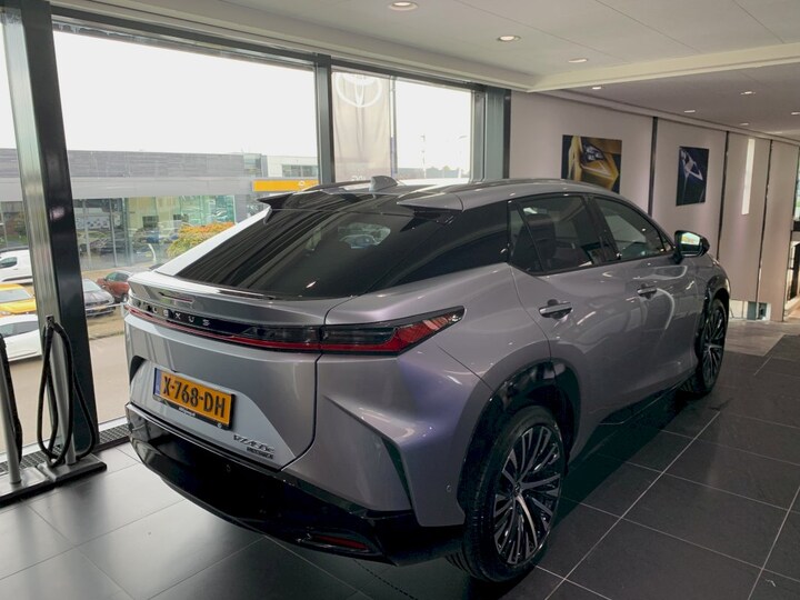 Gebruikersreview van Lexus RZ 450e President Line (2023) - AutoWeek