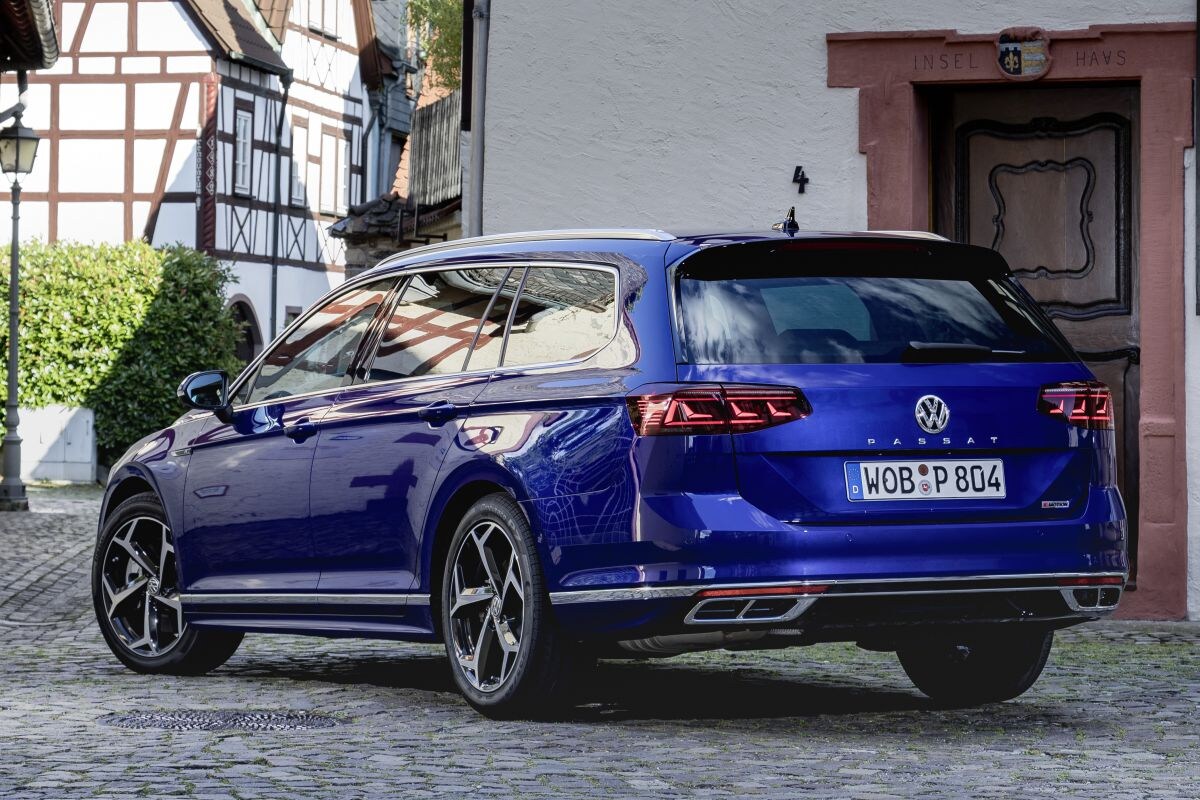 Volkswagen Passat Variant 2.0 TDI 200pk R-Line Business+ (2020) review