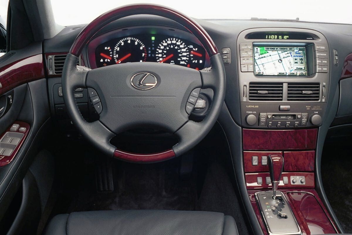Lexus LS 430 (2003) - Facelift Friday - AutoWeek