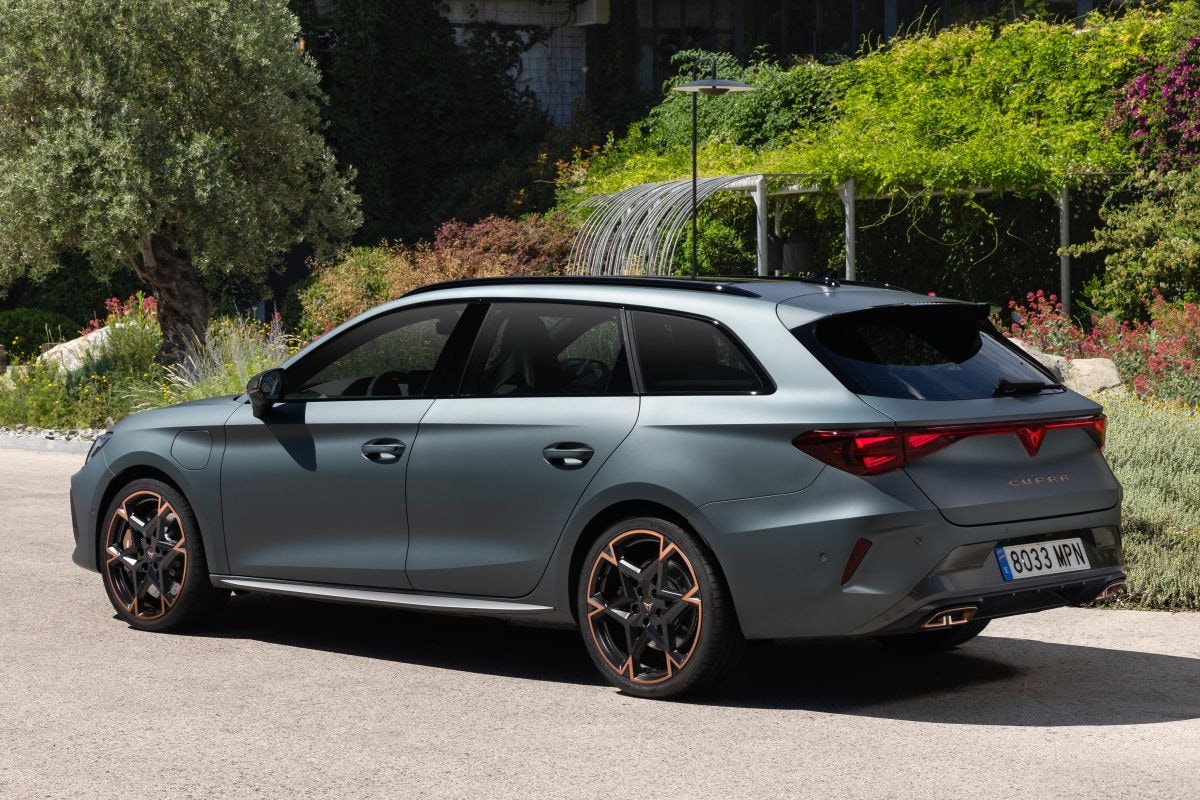 Cupra Leon Sportstourer 1.5 e-Hybrid VZ Extreme prijs en specificaties