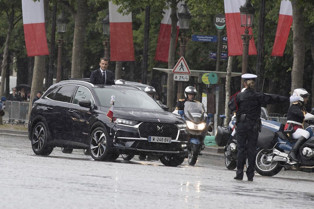 Presidentiële DS7 Crossback voor Macron - AutoWeek