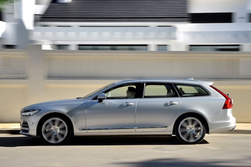 Volvo V90 D4 Momentum (2017) review - AutoWeek