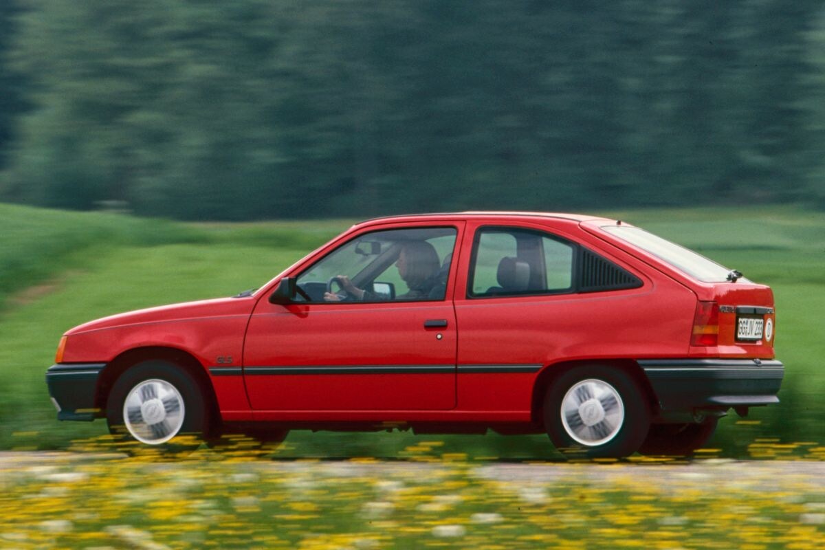 Opel Kadett E veertig jaar: een gewoon icoon - AutoWeek