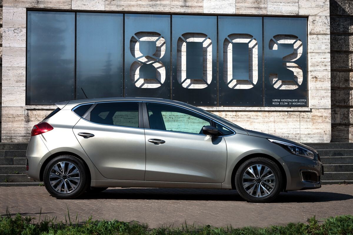 Kia Ceed 1.0 T-GDI 120pk First Edition prijs en specificaties