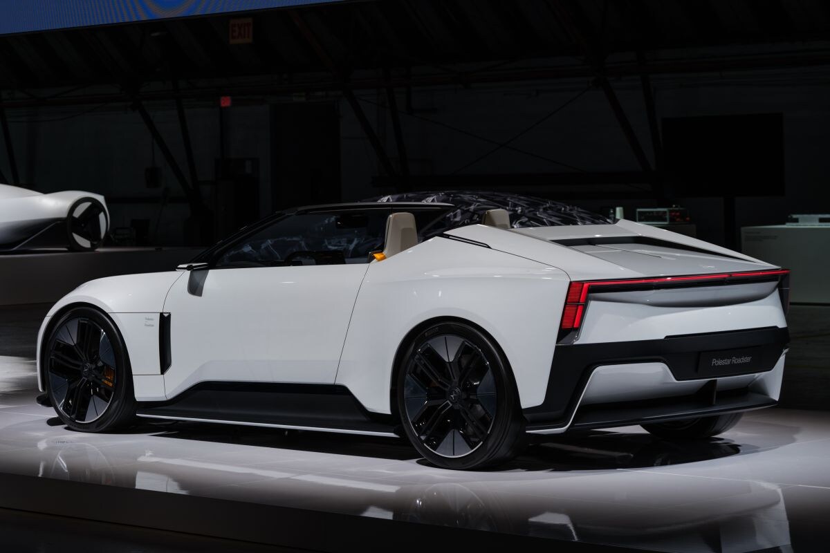 Productieversie Polestar 5 en Polestar 6 in beeld - AutoWeek