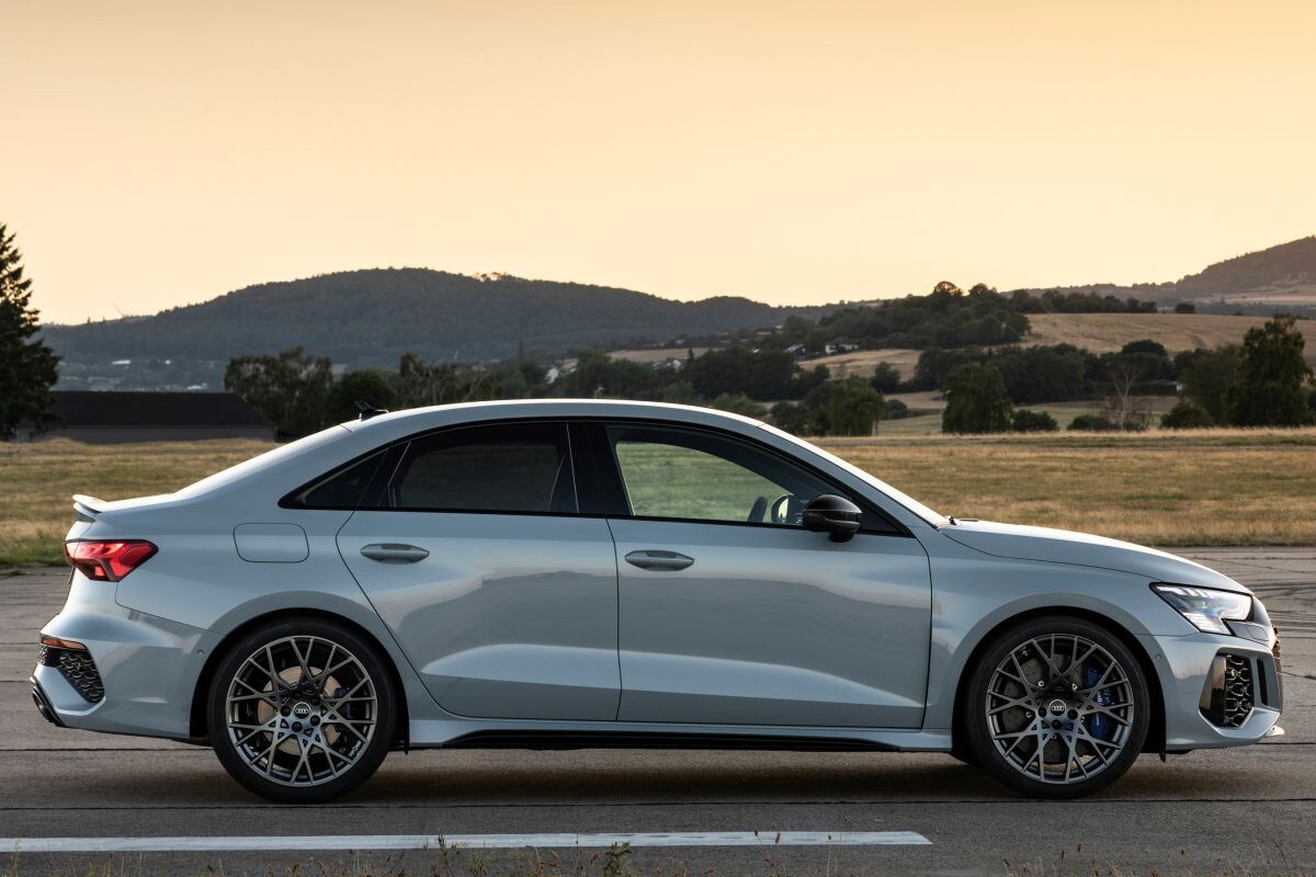 Audi RS3 Performance Edition: 407 pk, 300 km/h - AutoWeek