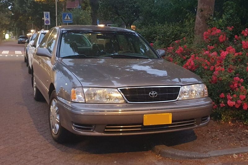 Toyota Avalon XL (1998) - In het Wild - AutoWeek
