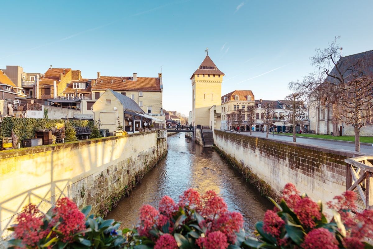 Parkeren in Valkenburg aan de Geul - AutoWeek