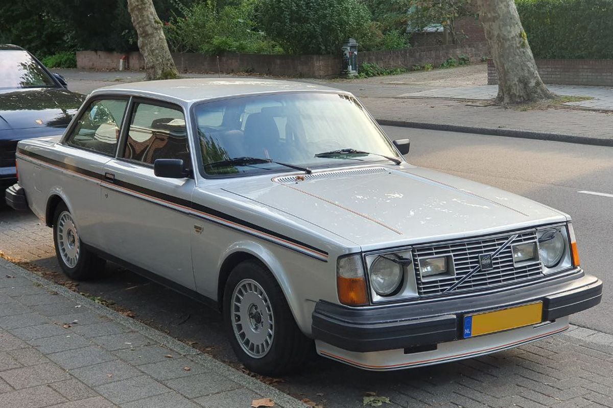 Volvo 242 GT - In het Wild - AutoWeek