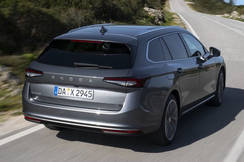 Skoda Superb Combi 1.5 TSI iV PHEV First Edition prijs en