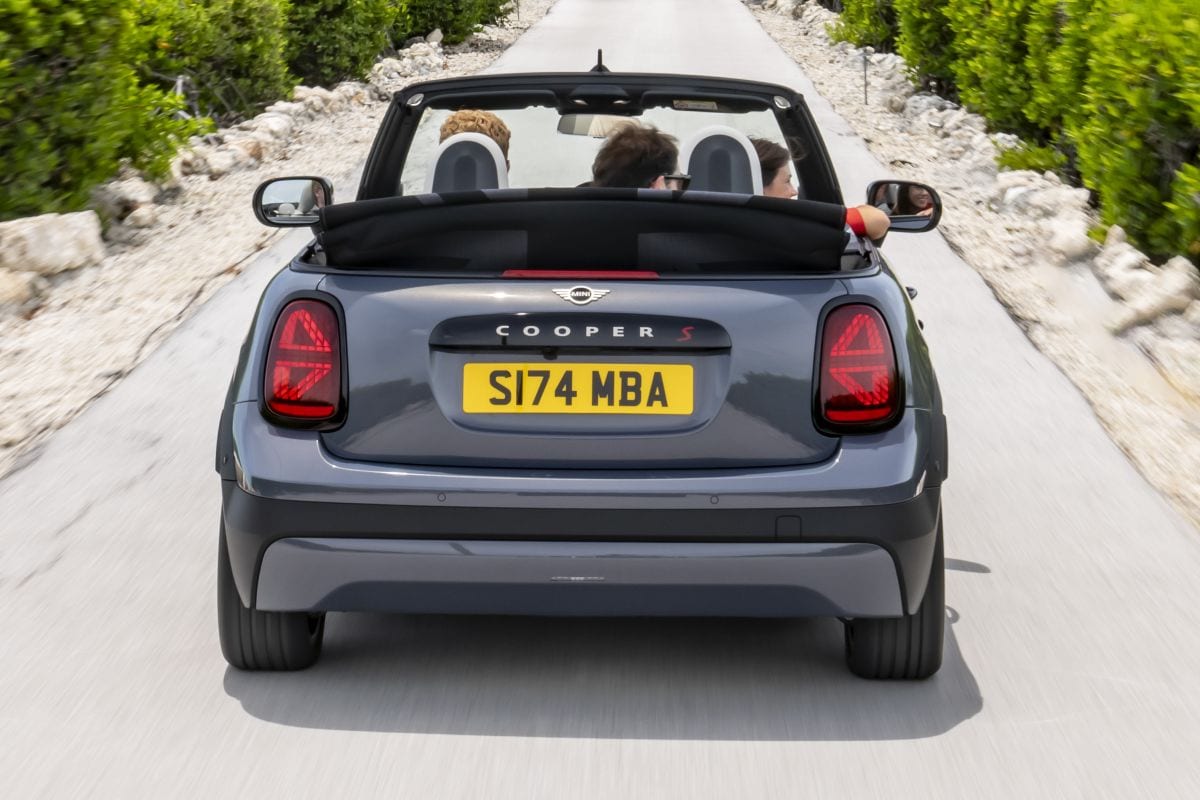 Mini Cooper Cabrio: open buitenbeentje - AutoWeek