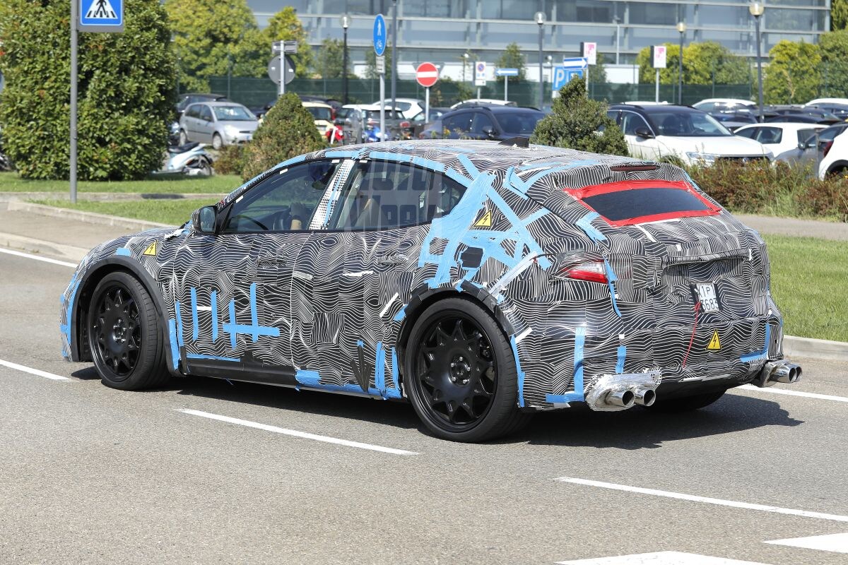 Bizarre kruising tussen Ferrari Purosangue en Maserati blijkt