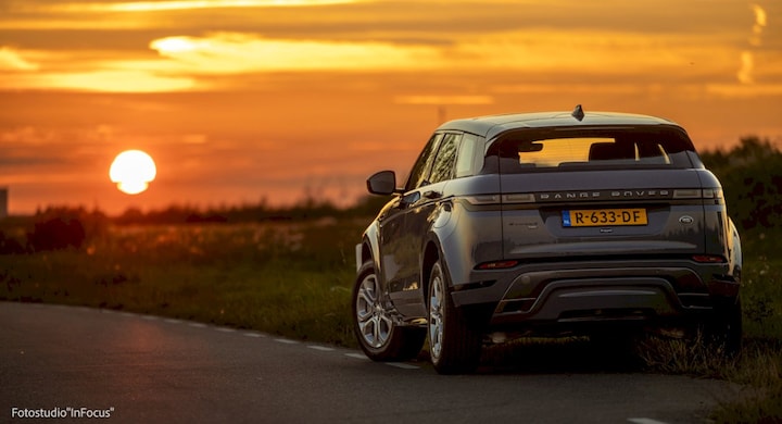 Land Rover Range Rover Evoque P300e AWD R-Dynamic (2022) review