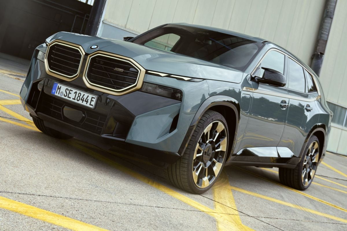 BMW XM 50e prijs en specificaties - AutoWeek
