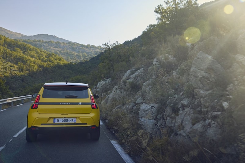 Renault 5 E-TECH comfort range techno prijs en specificaties