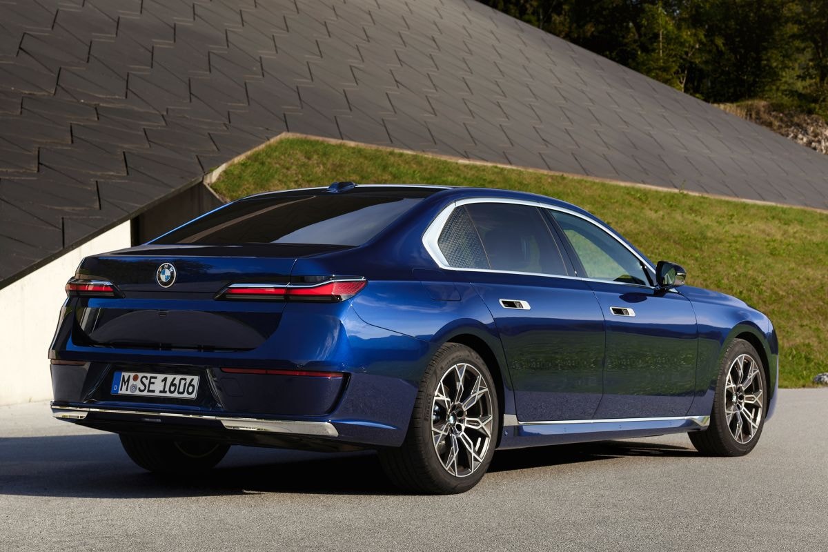 BMW M760e xDrive prijs en specificaties - AutoWeek