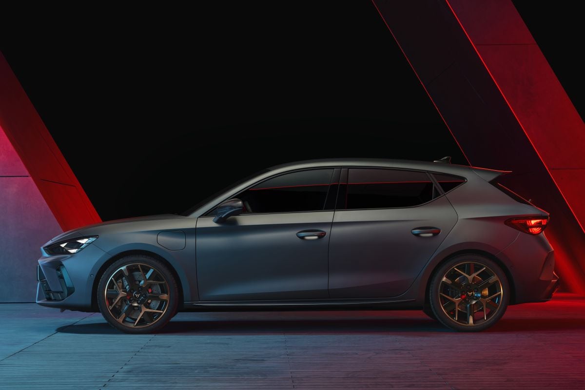 Cupra Leon: new face, more electric and stronger - Techzle