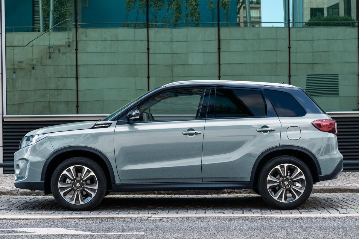 Suzuki Vitara 1.4 Boosterjet Smart Hybrid Select (2024) review