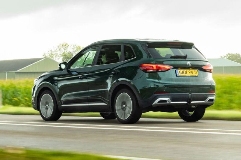 Gloednieuwe hybride MG ZS kost net geen 28 mille - AutoWeek