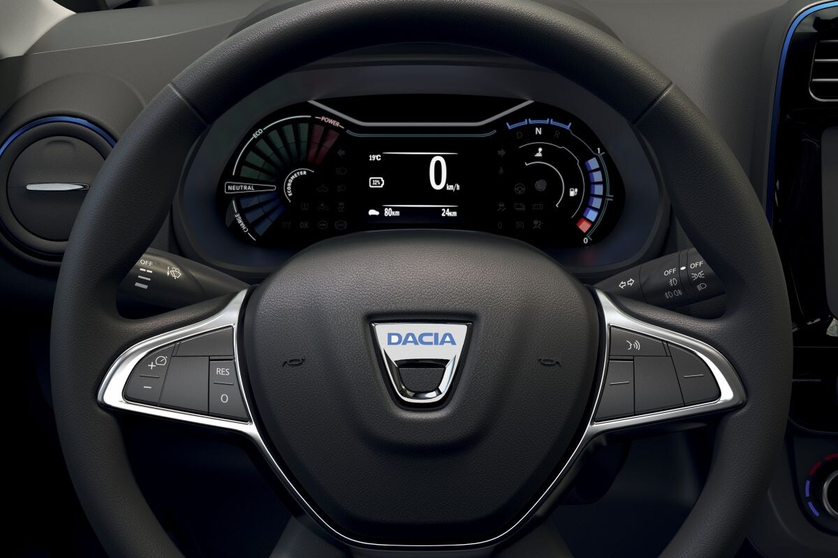 Dacia Spring Electric 45 Comfort Plus Orange Pack (2022) #6 review