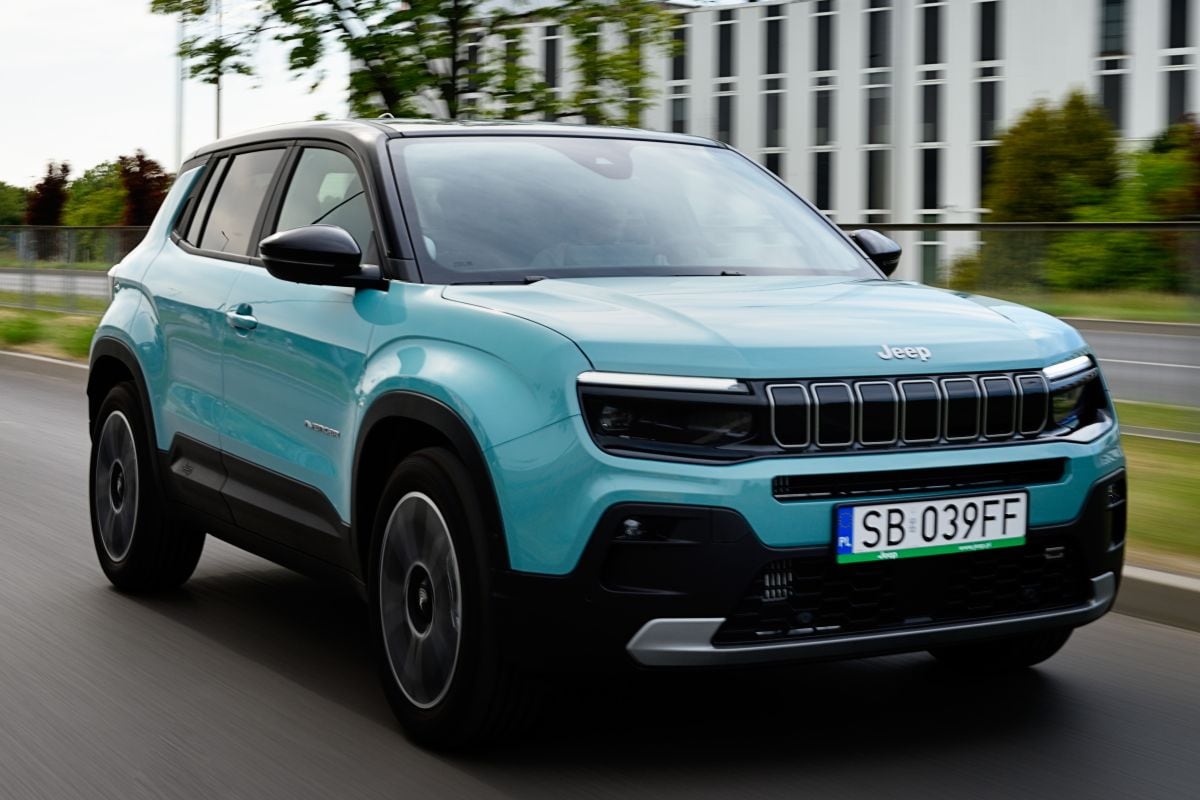 Jeep Avenger 1.2 e-Hybrid Summit prijs en specificaties