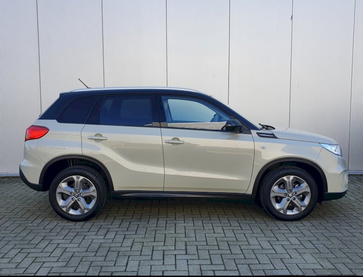 Suzuki Vitara 1.6 Exclusive (2015) review - AutoWeek