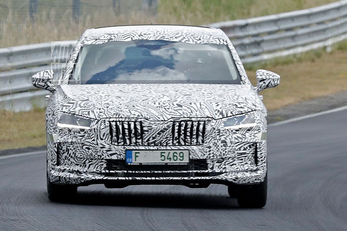 Skoda Superb: slim alternatief voor Passat op de Nürburgring